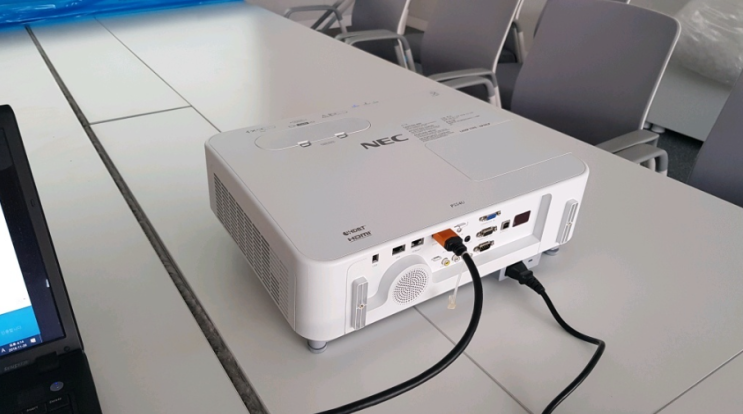 NEC NP-P554U 빔프로젝터 회의실 설치 /특가판매/투사거리표 : 네이버 블로그