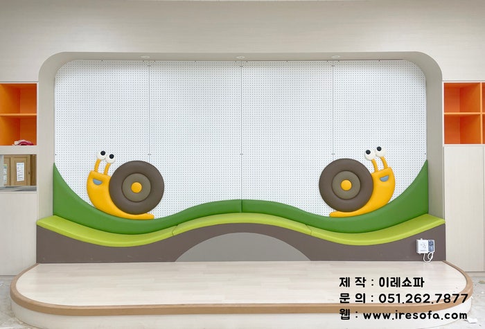 부산벽매트제작시공 수영구 호암초등학교 방염인조가죽으로 디자인벽쿠션제작 설치 안전벽쿠션 안전쿠션 제작 이레쇼파공장 창원 양산