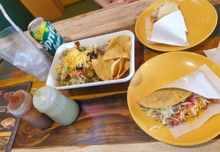 Dos Tacos (도스타코스 서울대입구역점) : 네이버 블로그