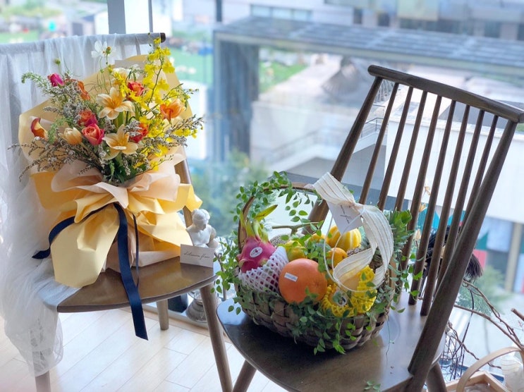 신논현역꽃집 강남역꽃집 엘이태원 이종석 배우님 생일축하 꽃배송 강남 청담동 꽃배송 연예인 서포트 오렌지 꽃다발