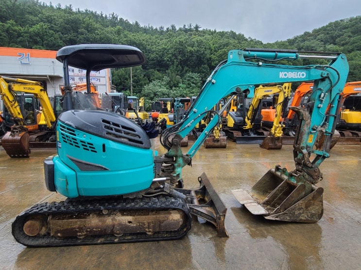 중고35미니굴삭기!~ 코벨코035 SK35 2018년식 상태특급매물!영업용미니포크레인의 대표주자 3.5톤급!보시고 빨리 계약하세요!~[미니굴삭기 전문 신승민부장] : 네이버 블로그