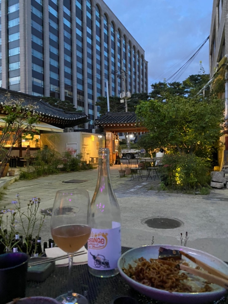 [종로 계동 가가바] 계절감이 느껴지는 한옥 노천 와인바 가가바 Gaga bar : 네이버 블로그