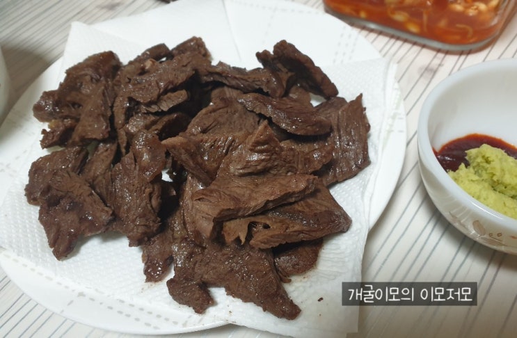 쿠팡 로켓프래시 호주청정우 호주산 곡물비육 소고기 토시살 구이용 냉장 300g 두 번 사먹었는데 두 번 다 가격이 달랐던