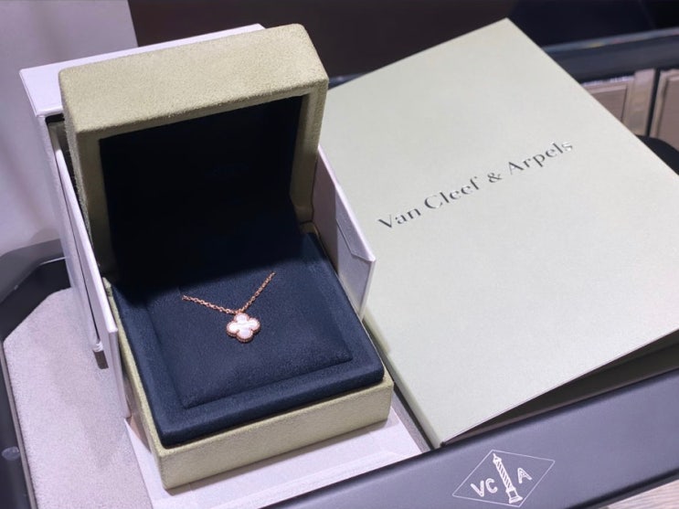 [Van Cleef & Arpels, 반클리프 앤 아펠] 반클리프 스윗 알함브라 목걸이 : 네이버 블로그