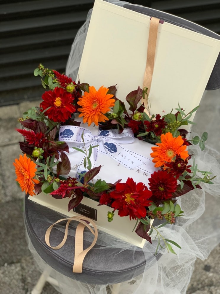 분당꽃집 정자동꽃집 리본플라워(Reborn Flower)-졸업선물 명절선물 축하선물 생일선물 기념일선물 플라워박스 생화용돈박스 ...