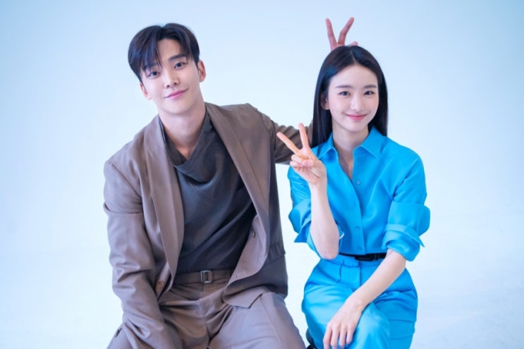 원진아X로운X이주빈X이현욱의 '선배, 그 립스틱 바르지 마요'가 케미 맛집인 이유 : 네이버 블로그