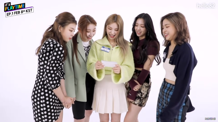 유튜브 hello82 속 ITZY채령, 있지 공식 유튜브 채널 속 예지 반바지 / 탑드레싱(TOPDRESSING) 라셀반팬츠 ...