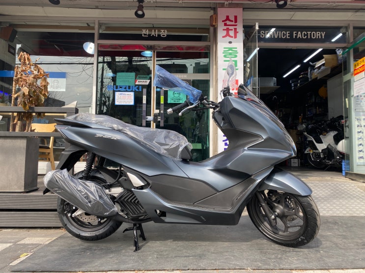 2021 Pcx125abs Gray 컬러 신차출고 리어 알루미늄 탑 박스 슬라이드 짐대 핸드폰 자석 충전기 Set 신품 장착후