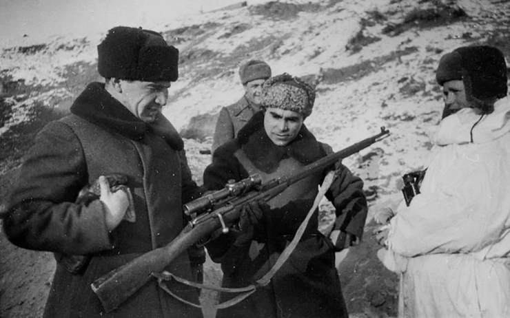 스탈린그라드의 소련군 바실리 추이코프와 바실리 자이체프 - Soviet Red Army commander of the 62nd ...