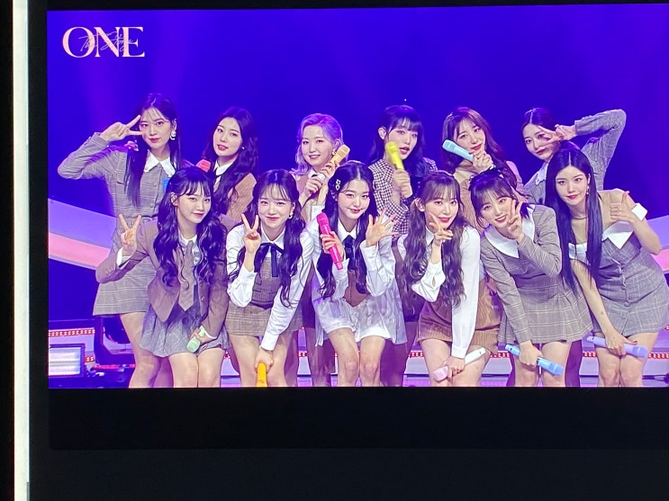 아이즈원(IZ*ONE) ONLINE CONCERT [ONE,THE STORY] (아이즈원 온라인 콘서트 : 원,더 스토리) 1 ...