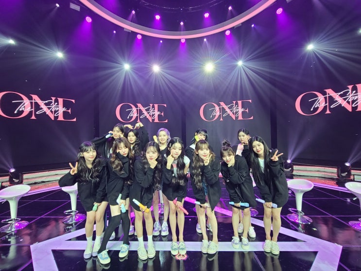 아이즈원(IZ*ONE) ONLINE CONCERT [ONE,THE STORY] (아이즈원 온라인 콘서트 : 원,더 스토리) 2 ...