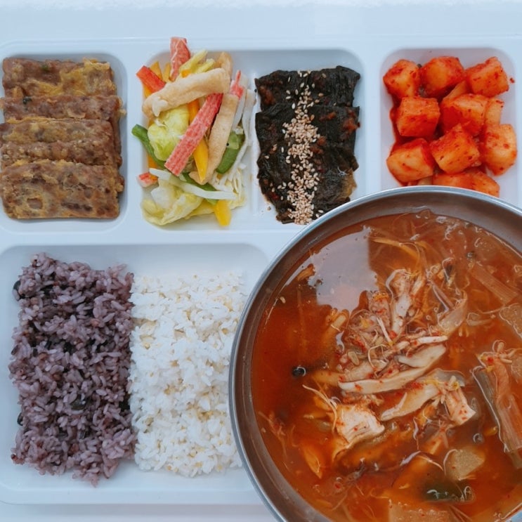 단체급식 메뉴모음얼큰 닭개장 너비아니구이 유부맛살냉채 양념깻잎지 만들기 구내식당레시피 3월식단일기 네이버 블로그