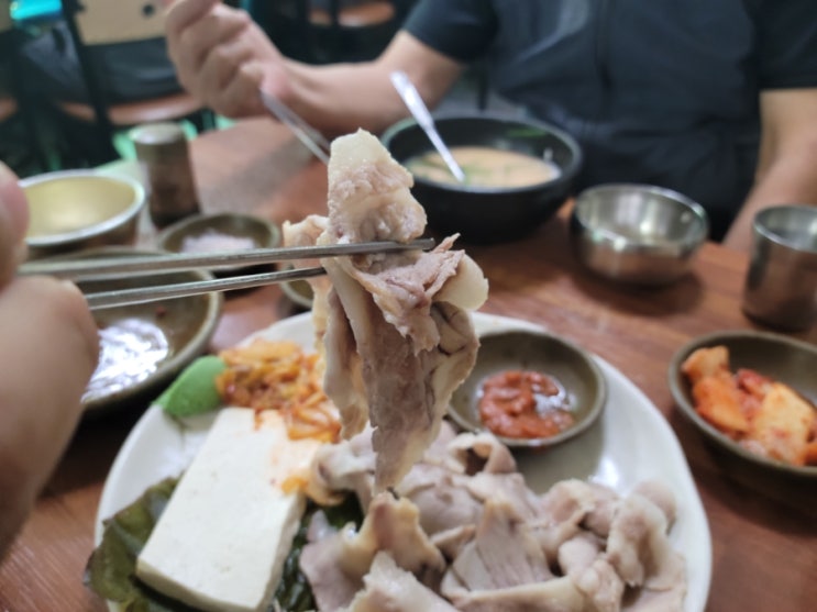 부산 사하구 신평동 수육백반 맛집 영진돼지국밥 본점 네이버 블로그