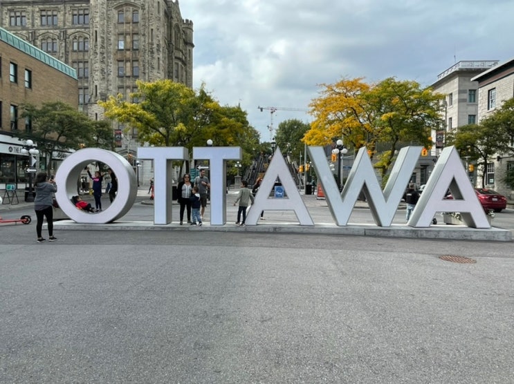 오타와 - 고속도로 휴게소, 오타와 시내(Ottawa Sign, 리도운하, 국회의사당, 노트르담 대성당, 바이워드 마켓 ...