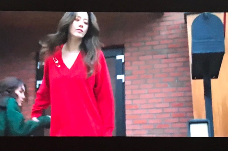 너를 닮은 사람 고현정 옷 니트 가방 가격까지 델보 알렉산더 맥퀸 네이버 블로그