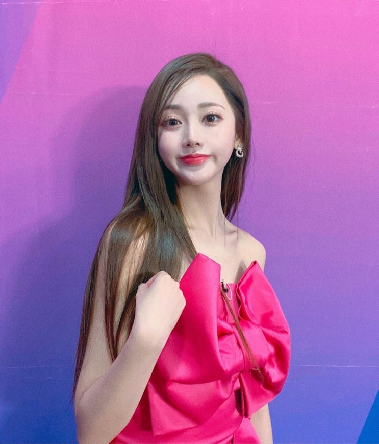 홍지윤 트로트가수 연애도사 미스트롯2 믹스나인 나무위키 1995년생 나이 키 159cm 40kg 220mm A형 프로필 ESFP 셀카 몸매 : 네이버 블로그