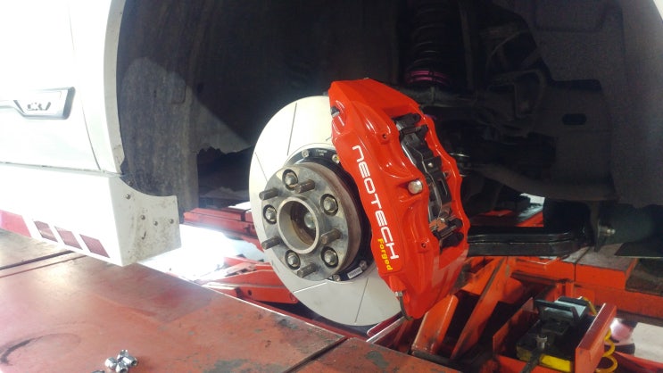 코란도스포츠 렉카차량 네오테크 NF 6P 브레이크 작업 및 하체 로워암 교환 ,앞/뒤 아트라스 스테빌라이저 작업 - 용인 GHP 튜닝 : 네이버 블로그