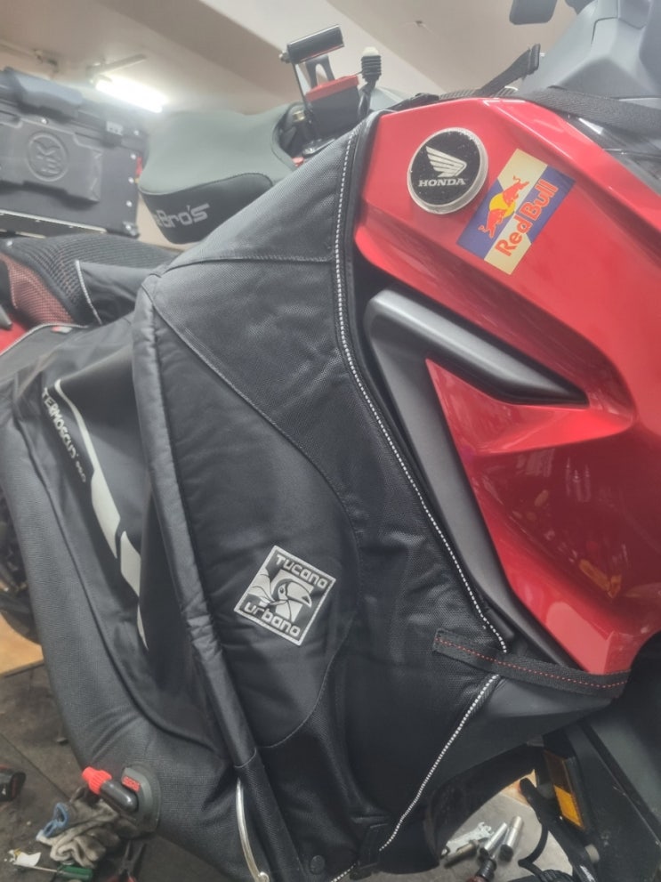 포르자300 XRT ,발판 투카노워머,보수 장착 1만키로점검 점검교체사항 냉각수 보충 공가압체크 미션오일교체 포르자 클러치점검 ...