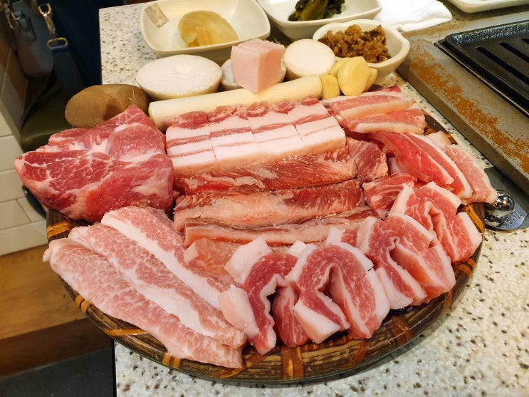 왕십리 고기집 목살 맛집 숙성 돼지고가 있는 고기를 품다 왕십리 직영점 네이버 블로그