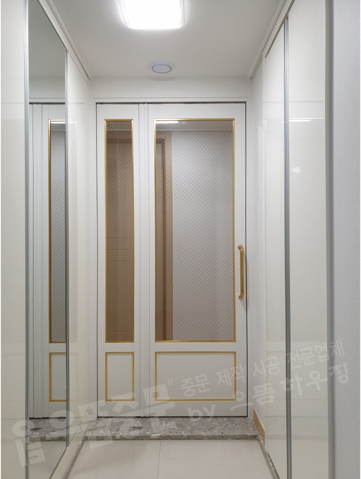 안성중문 아양동 안성 하우스디NHF 아파트 84A(33py) 현관중문 사용이 편리한 스윙도어로 모던하고 고급스런 현관 분위기 연출 : 네이버 블로그
