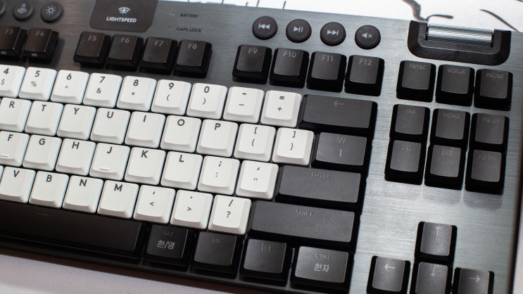 로지텍 G913 TKL 키캡교체 블랙 + 화이트 (Logitech G913 TKL) : 네이버 블로그