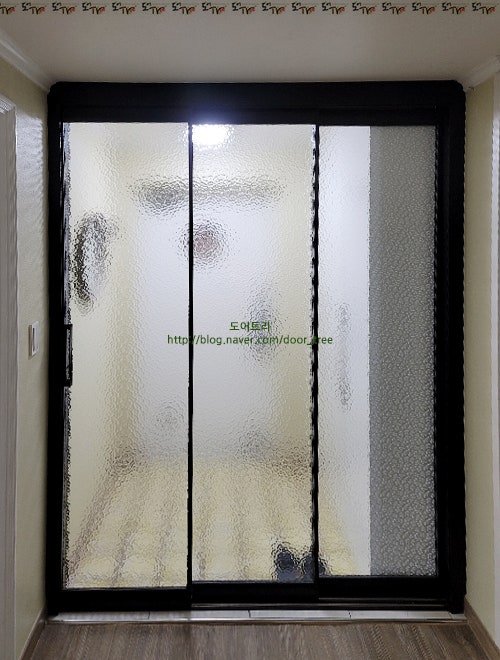 서울금천구 벽산아파트 초슬림 3연동현관중문 미닫이중문 여닫이중문 불투명유리 아쿠아유리 블랙도장현관중문 네이버 블로그