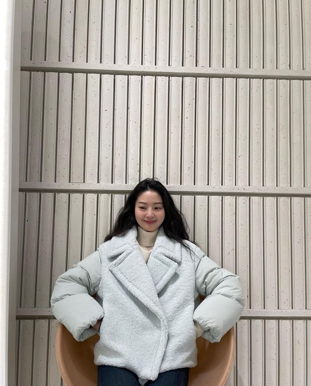 류이서 인스타 하늘색 뽀글이 숏패딩 점퍼 구호 Kuho 네이버 블로그
