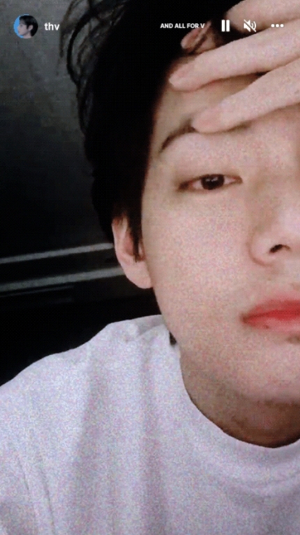 방탄소년단 뷔 BTS V Boasting of a Beard with a Sexy Beauty that Exceeds The ...