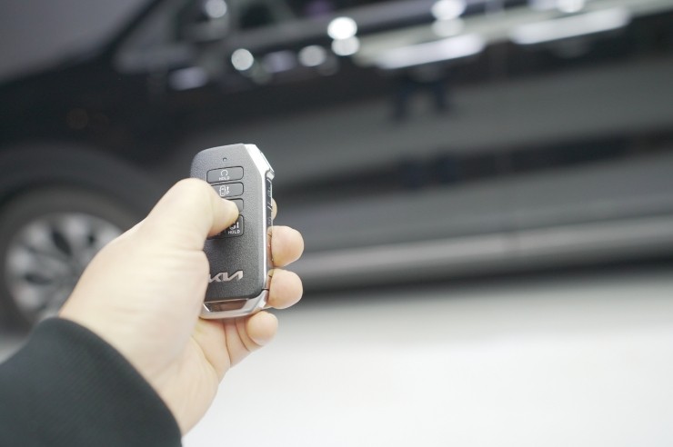 카니발KA4 RSPA 원격 스마트 주차보조 시스템 (자동주차) 시공 : 네이버 블로그