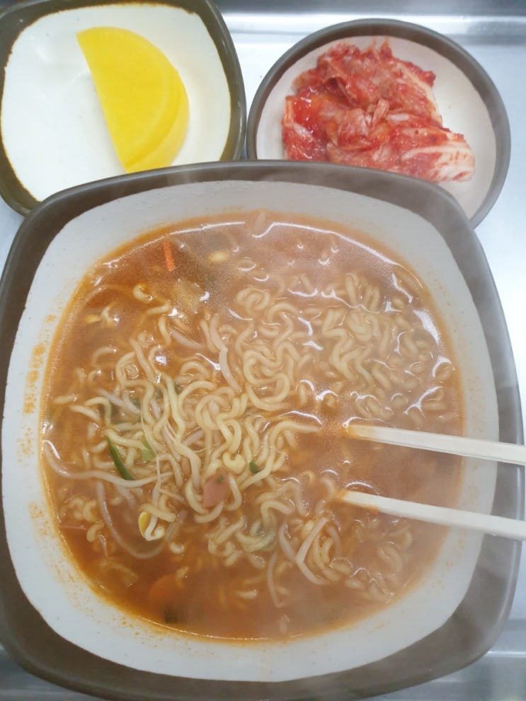강릉시외버스터미널아침식사라면삼양라면한일스넥아침분식덕산박철수교수맛집한림성심대학교방사선과방사선학과입학홍보처장