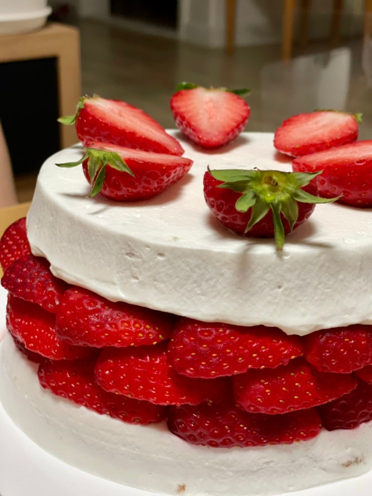 수원 딸기케이크 찾는다면 콜링우드 행궁동 홀케이크주문 : 네이버 블로그