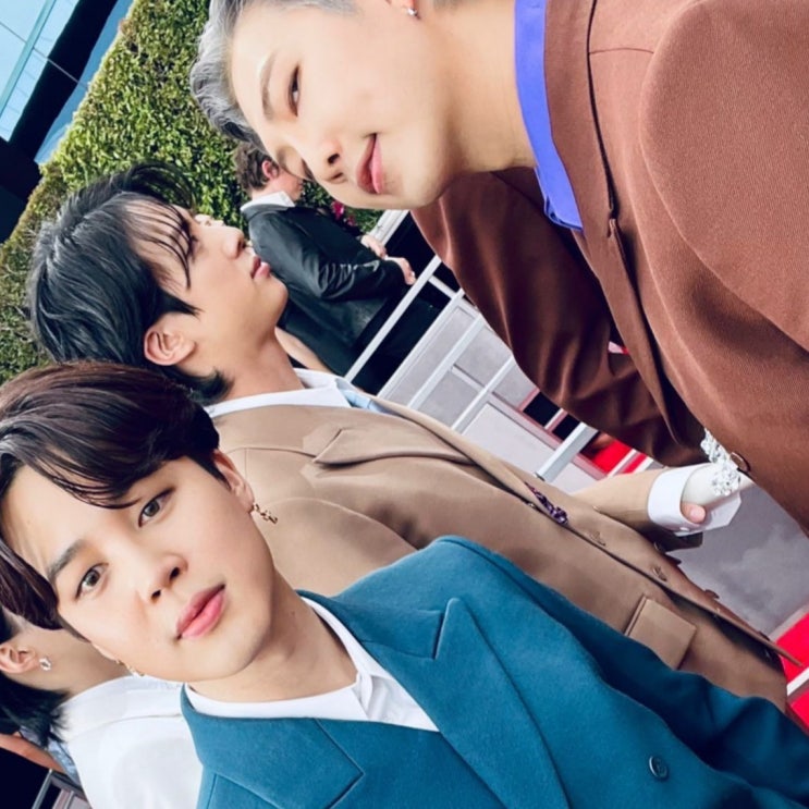 [방탄소년단(BTS)] 알엠, 지민 그래미 사진, Roger Argenis 인스타그램 (2022 GRAMMYS) : 네이버 블로그