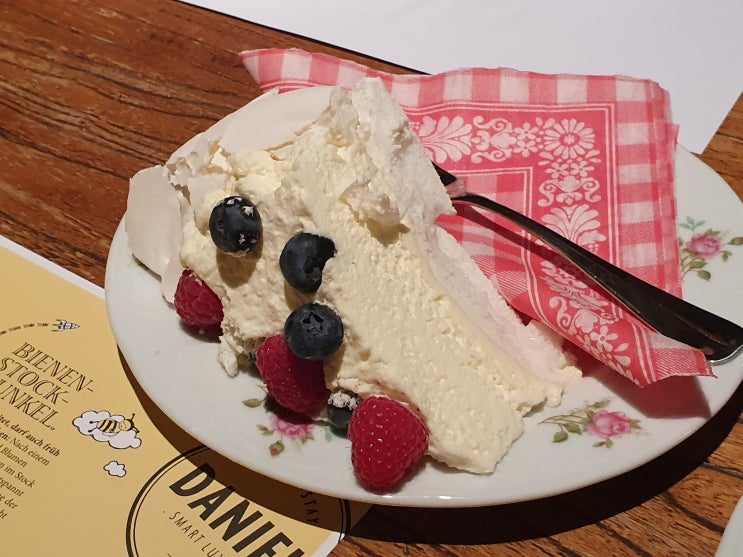 비엔나 여행 : 파블로바가 맛있는 디저트카페 Daniel Bakery Vienna : 네이버 블로그