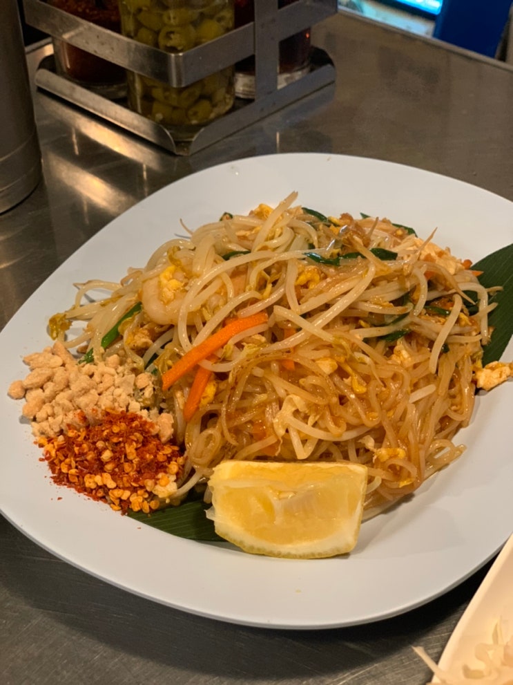 [압구정 까폼] 쌀국수 ,팟타이가 맛있는 압구정로데오 숨은맛집! : 네이버 블로그