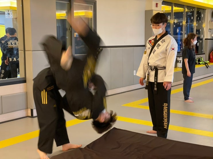 대현동 신암동 킥복싱 성인운동 태권도 합기도 우슈 체조 다이어트 호신술 건강관리 경북대 경대 정문 북문 서문 쪽문 네이버 블로그