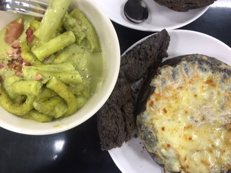 트레이더스 신메뉴 바질크림떡볶이 트러플빠네 후기 : 네이버 블로그