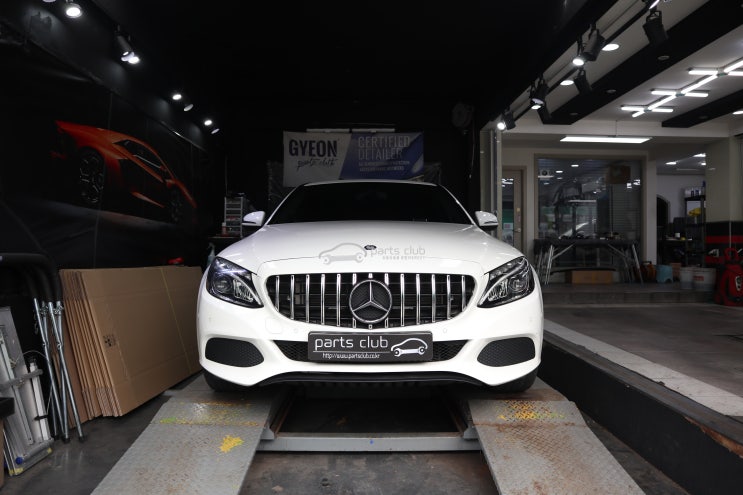 벤츠 W205 C200 세로그릴로 앞모습을 튜닝해볼까 네이버 블로그