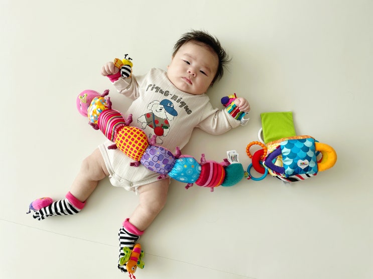 3개월 아기장난감 추천 라마즈 뮤지컬 자극 애벌레 손목 딸랑이 촉각 주사위 네이버 블로그