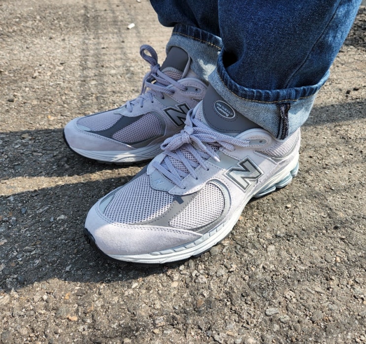 뉴발란스 2002 그레이 ML2002R0 커플운동화로 추천(NBP7CS124G) : 네이버 블로그