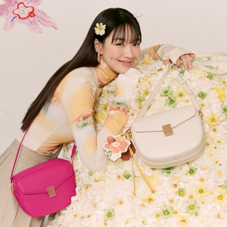 쿠론x손정민 프리뮬라 컬렉션 신민아 가방 패션 글로리 숄더백 토트백 다 갖고싶♡ 네이버 블로그