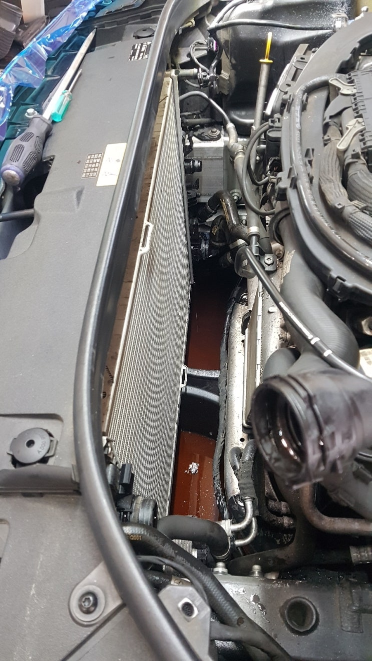 벤츠 S350d ㆍ냉각수 누수로 입고 워터펌프겉벨트세트 교환 남양주수입차정비 별내수입차정비 디아우토 The Auto