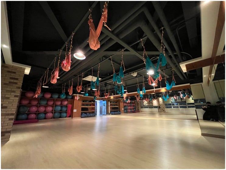 [수영구 헬스장] 큐브 휘트니스에서 플라잉 요가를 배워봅시다~! : 네이버 블로그