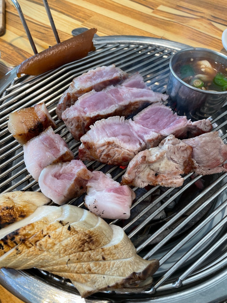 신혼여행 In 제주 1일차 저녁 제주 애월맛집 애월유니호텔근처 화로구이 흑돼지 맛집 돌담위에 흑돼지 네이버 블로그