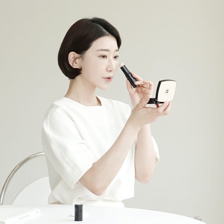샤넬 레 베쥬 젤 쿠션과 글로우 스틱 바움 에쌍씨엘 트렌스페어런트로 피부에 광채를 네이버 블로그