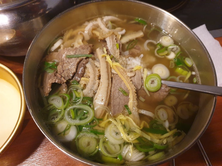 광화문 양이 가득 들어간 든든하고 뜨끈한 곰탕과 무료 동동주 네이버 블로그