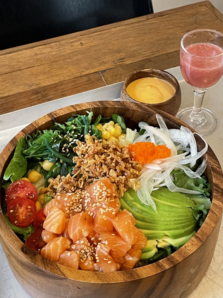 강남역 포케맛집 딜리셧 부티끄 내돈내산 솔직후기 생연어 아보카도 포케 네이버 블로그