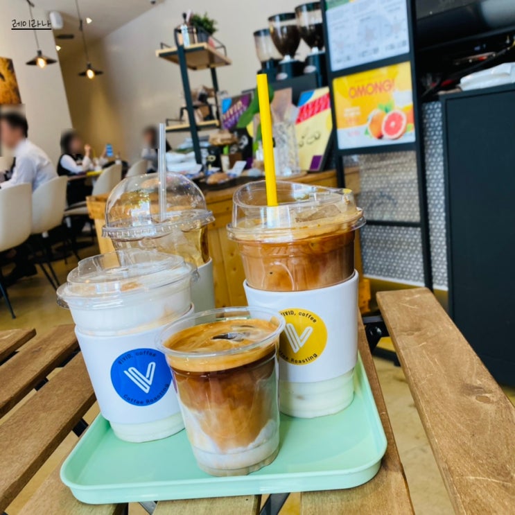 서울역 근처 카페 비비드커피 VIVID COFFEE, 아인슈패너 맛집 : 네이버 블로그