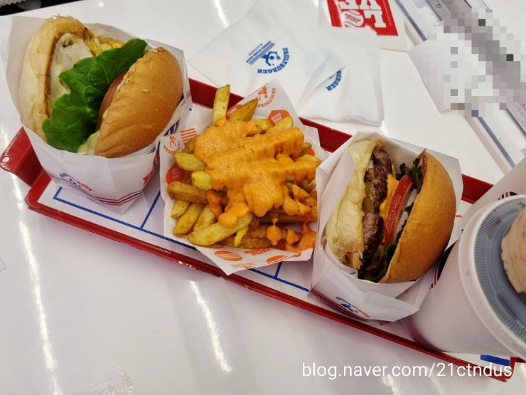 Fault Burger 더현대서울 맛집 폴트버거를 가다 네이버 블로그