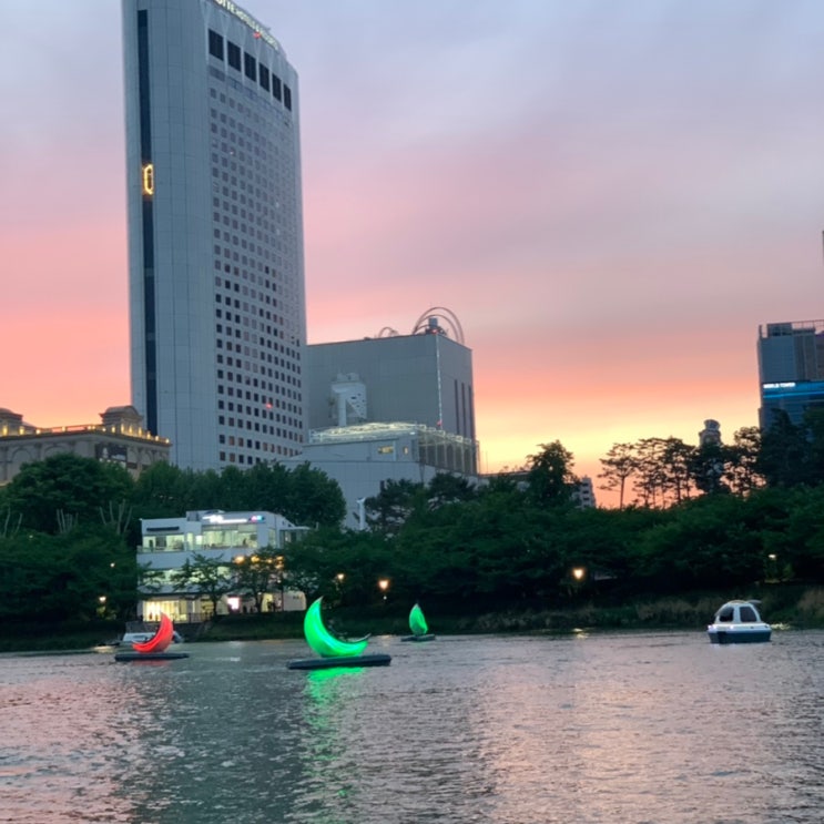 [잠실] 석촌호수 롯데월드 문보트 후기 🚤🌙💕 : 네이버 블로그