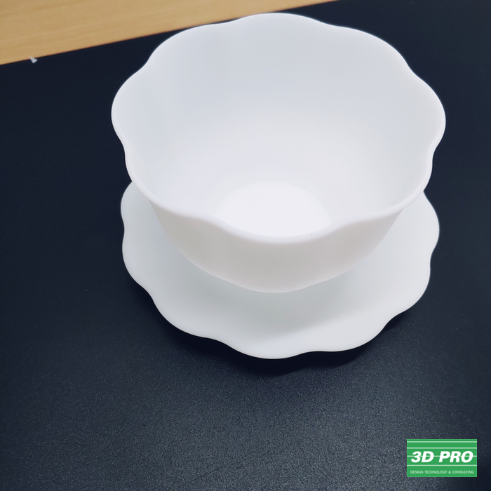 컵과 주전자 모양 모형 출력물 3d 프린터로 시제품 제작3d 프린팅으로 시제품 출력대학생 졸업작품sla 레이저 방식abs